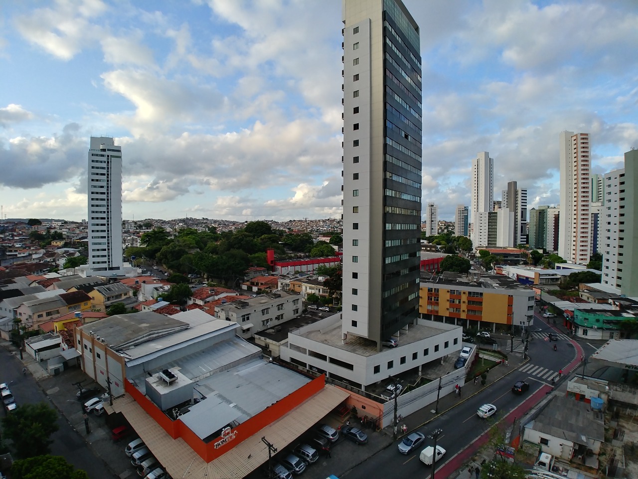 Apartamento à Venda Akhinos | 3 Quartos, 1 Vaga - Casa Amarela, Recife - Pe