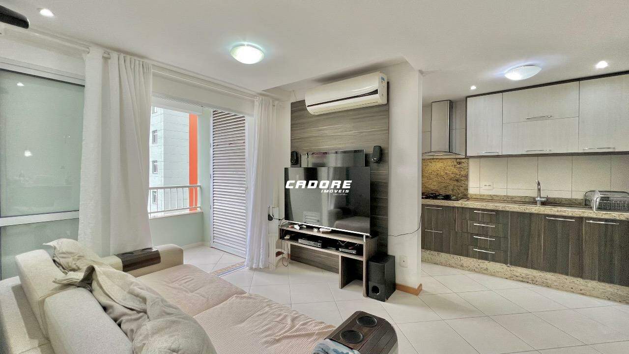 Apartamento semimobiliado, andar alto, sol da manhã, no bairro Garcia