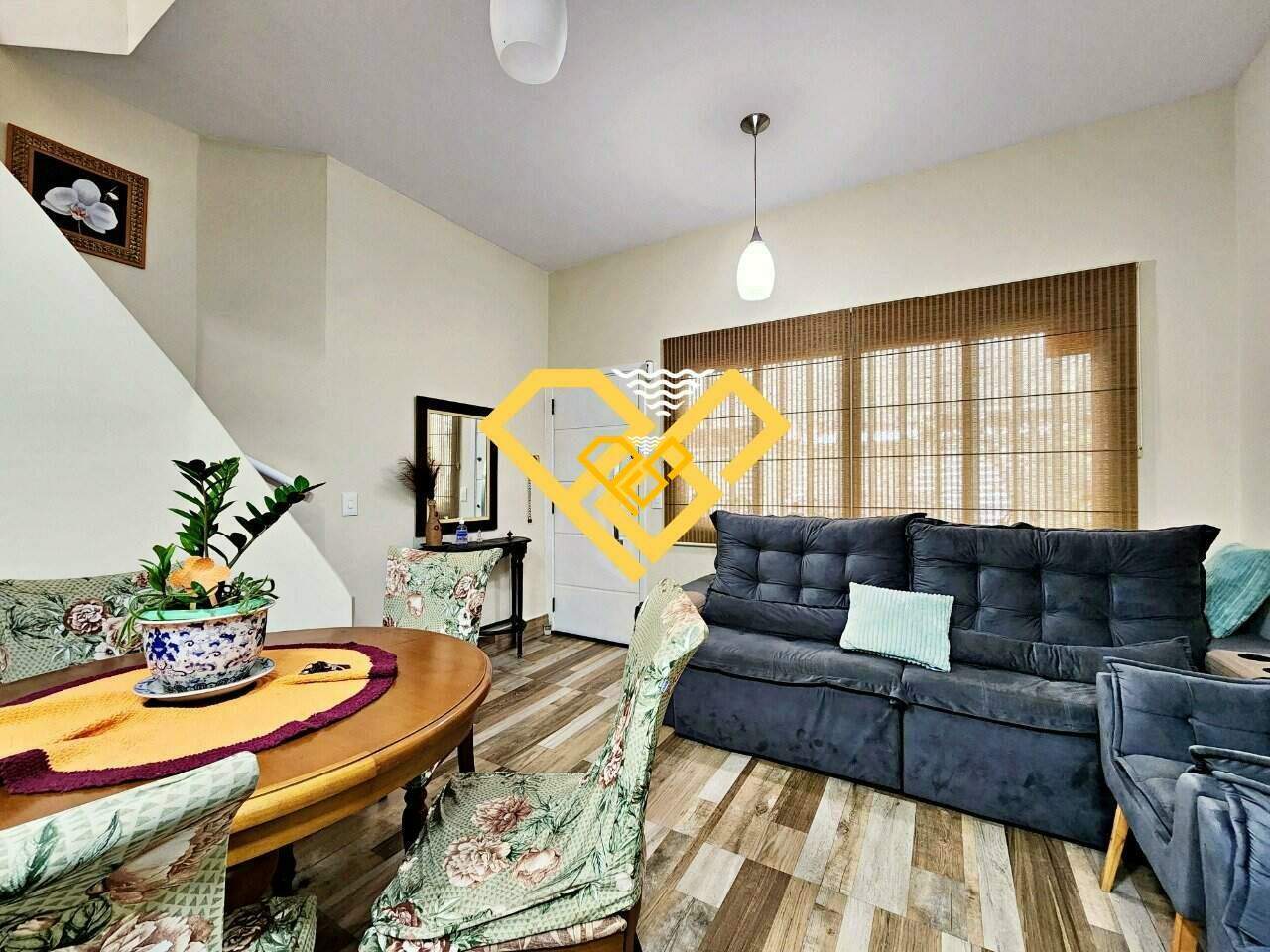 Sobrado à venda - Campo Grande, Santos - SP 89m² | 3 quartos, 1 vaga