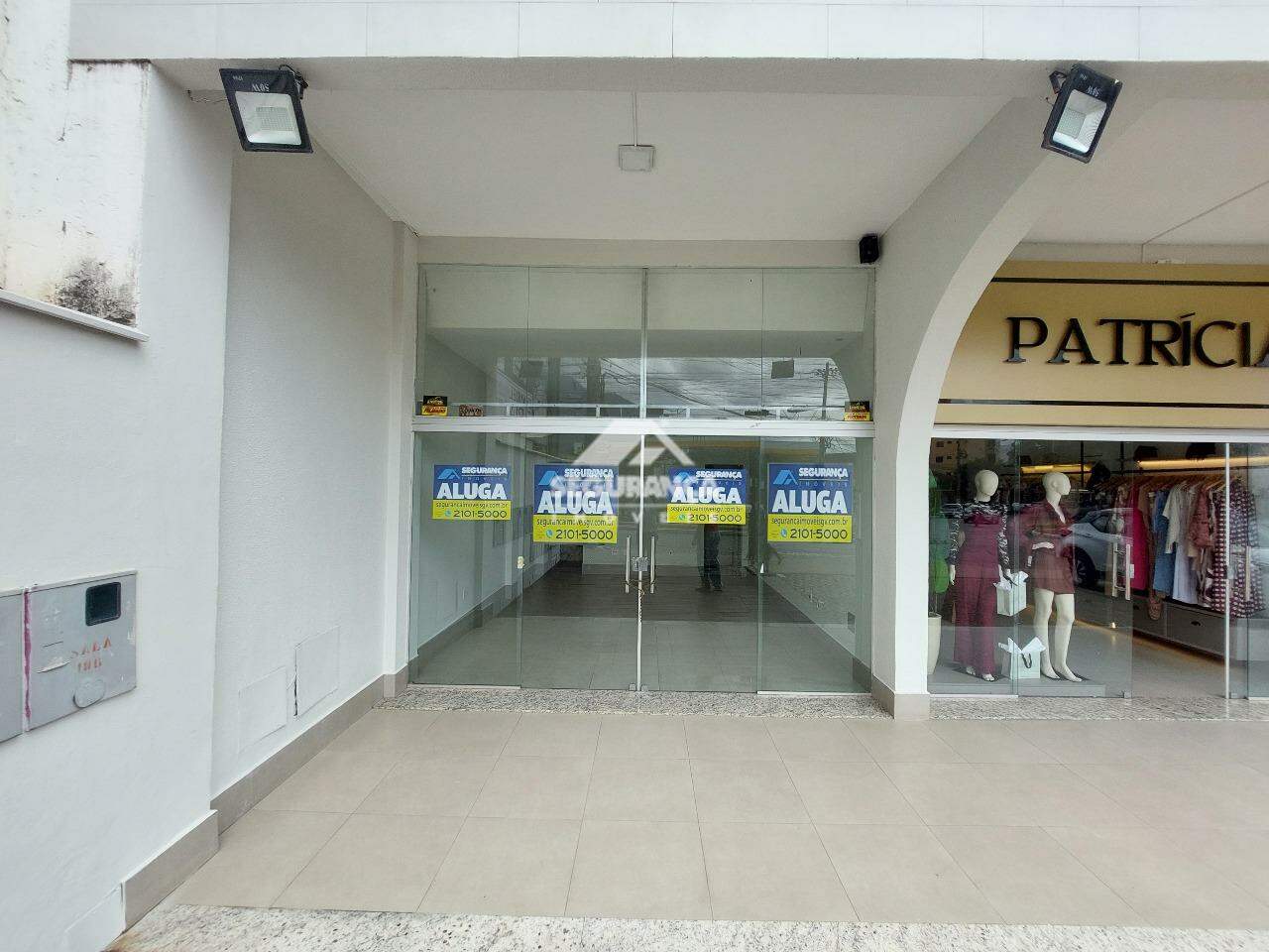 Loja para alugar - VILA ISA, GOVERNADOR VALADARES - MG 26,75m²