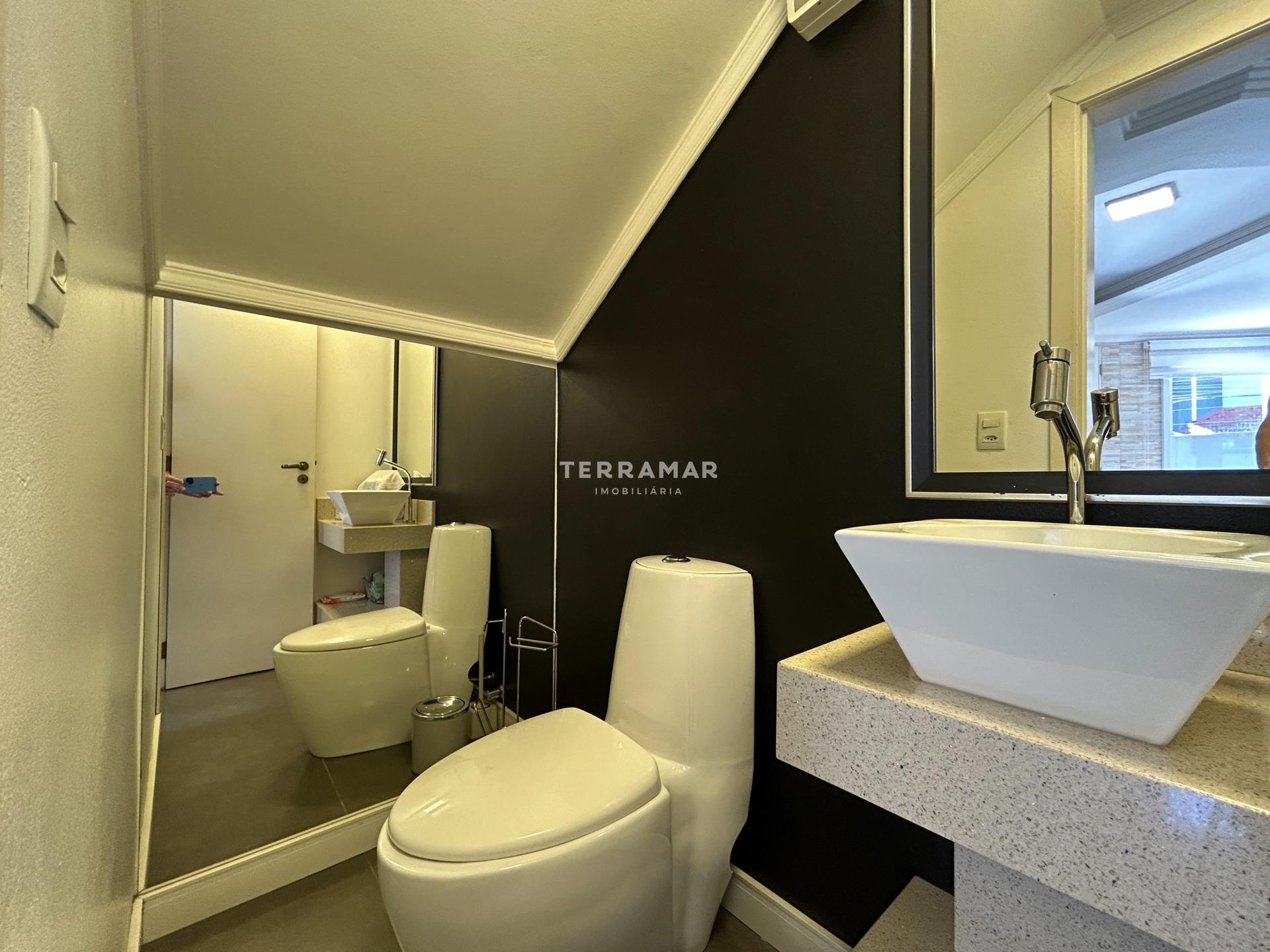 Casa à venda - Hamburgo Velho, Novo Hamburgo - RS 181.2m² | 3 quartos, 2 vagas